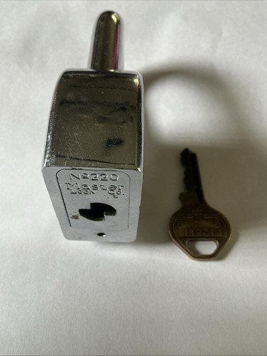 Harley-Davidson #220 Padlock by Master – Chrome Lock with Key – Heavy ...