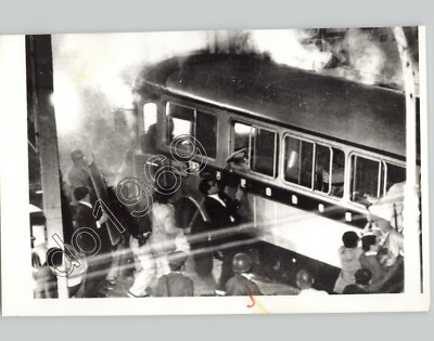 Dramatic BUS HIJACKING and Hostage Rescue @ Nagasaki Japan 1977 VTG ...