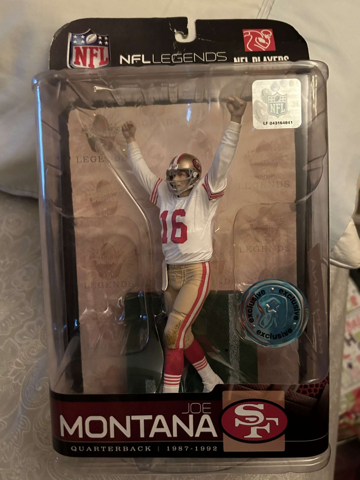 McFarlane NFL Legends Joe Montana 49ers White Jersey Exclusive Figure ...
