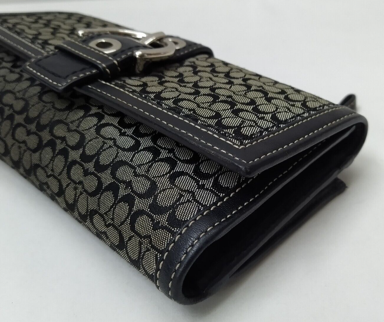 Coach Signature Black Canvas Buckle Credit Card ID Window Trifold ...