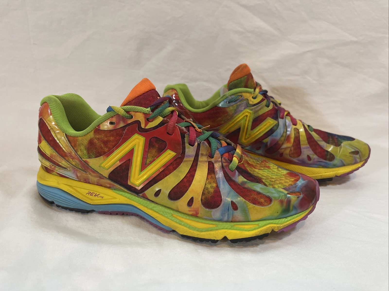 RARE🔥 WOMENS New Balance Wacky Wild Running Shoes Sz… - Gem