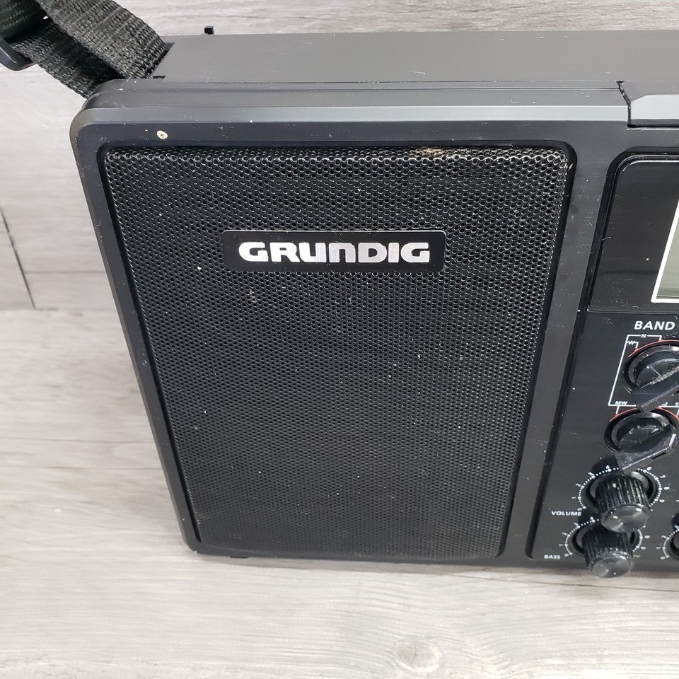 Grundig S450DLX Portable Field Radio SW/MW/FM, Works, No FM Antenna | eBay