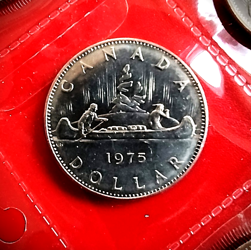 1965 to 2006 **LOT OF 16 DOLLAR COINS + FOLDER** (Various years ...