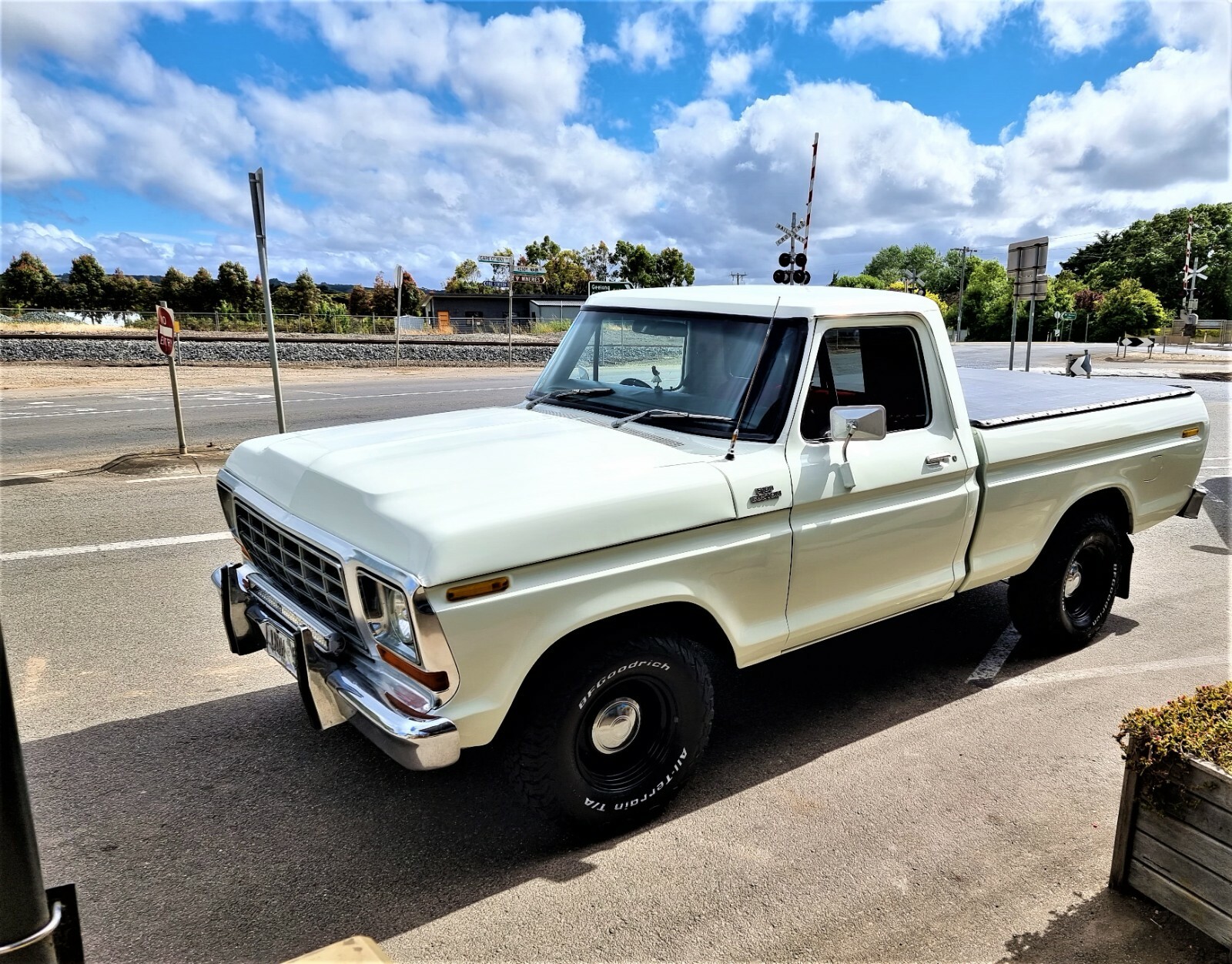 FORD F100 F150 F250 F350 BRONCO REVERSE LIGHT SWITCH PLUG 4 + 5 SP 67 ...