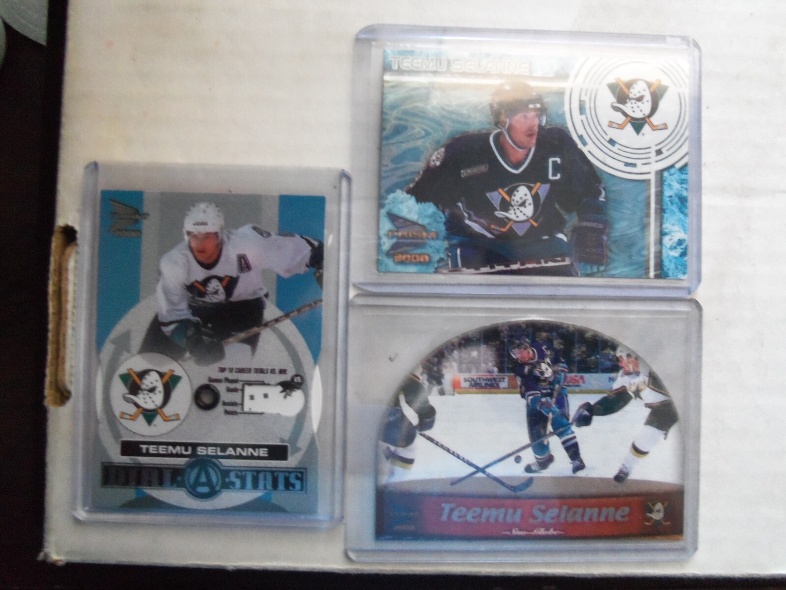 2000 Pacific Prism 3 card Teemu Selanne Dial-a-Stats 2 Sno-Globe 2 ...