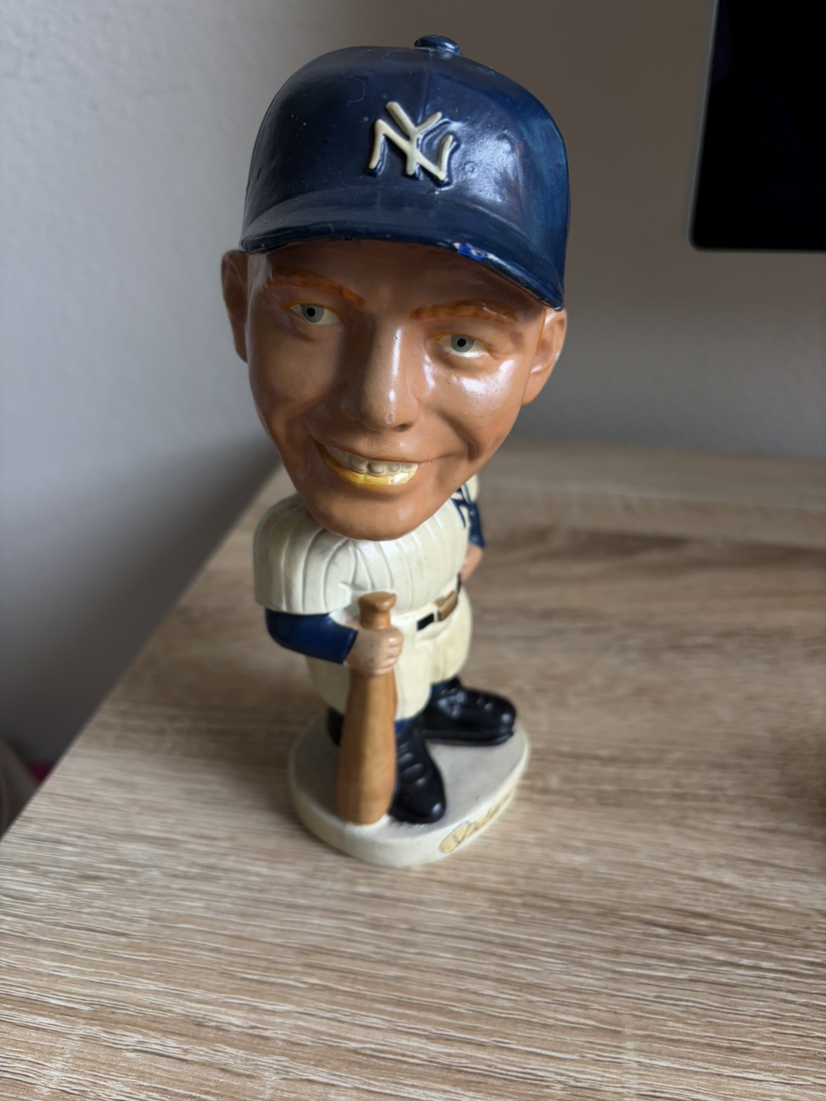 1962 MICKEY MANTLE Bobblehead Nodder Round White Base New York Yankees ...