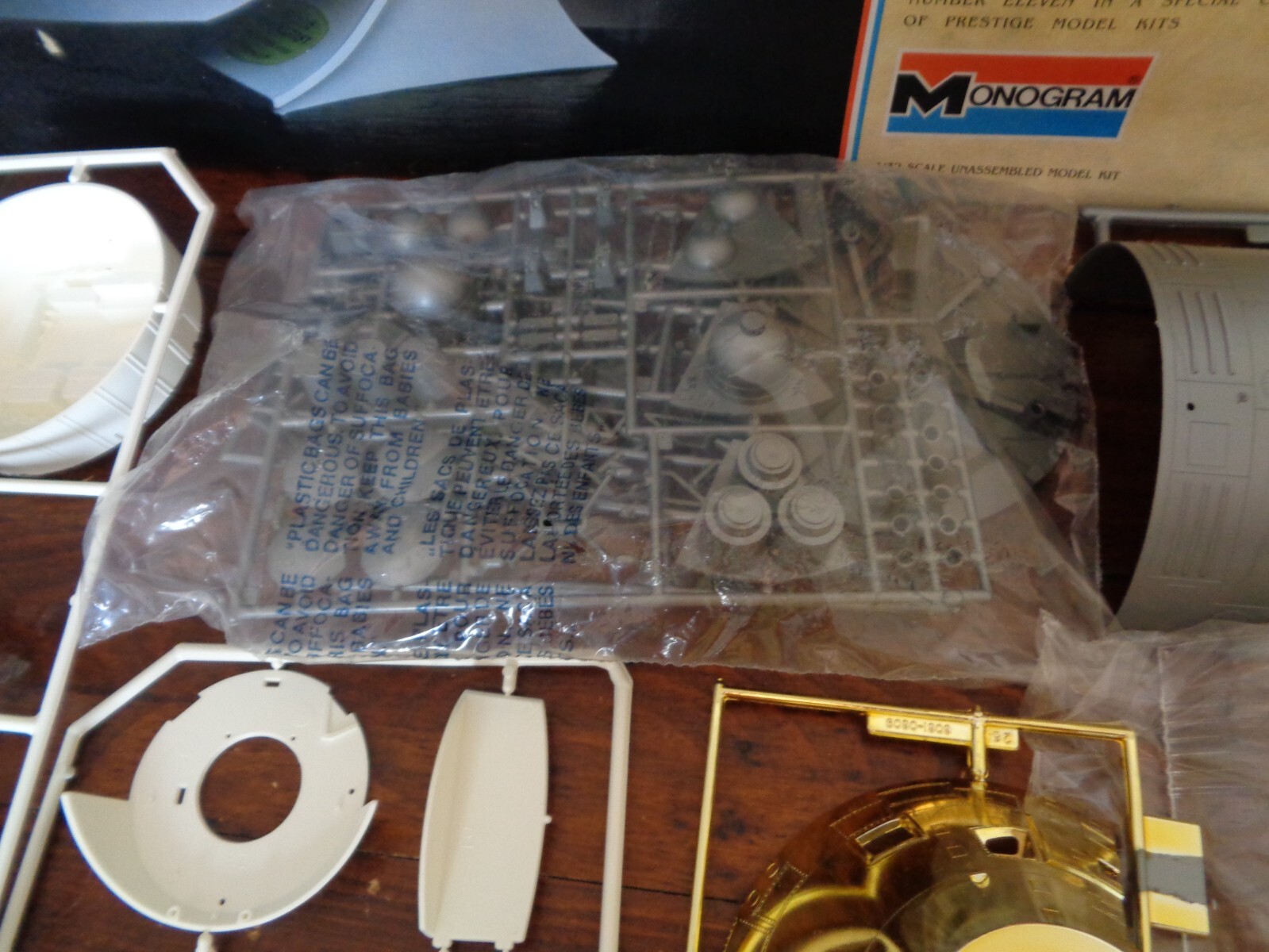 Monogram 6061 1:32 Heritage Edition Apollo Spacecraft Command/Service ...