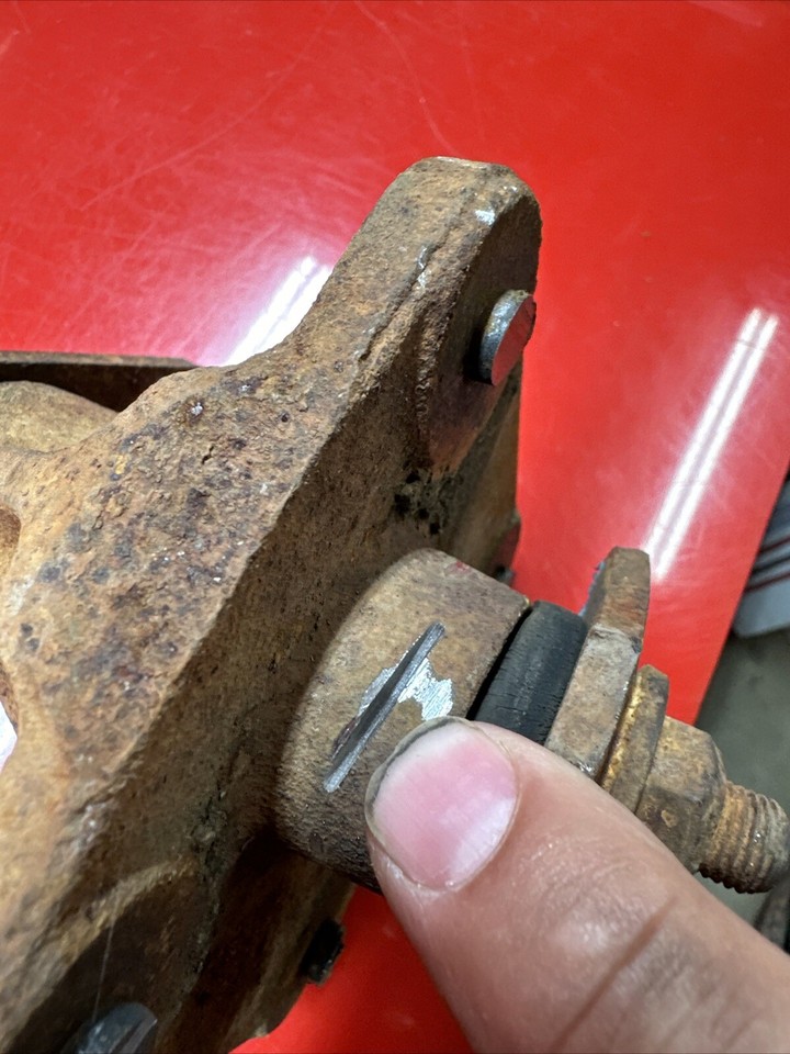 73-87 4wd Chevy K10 K30 Squarebody Front Leaf Spring Hanger Mount ...