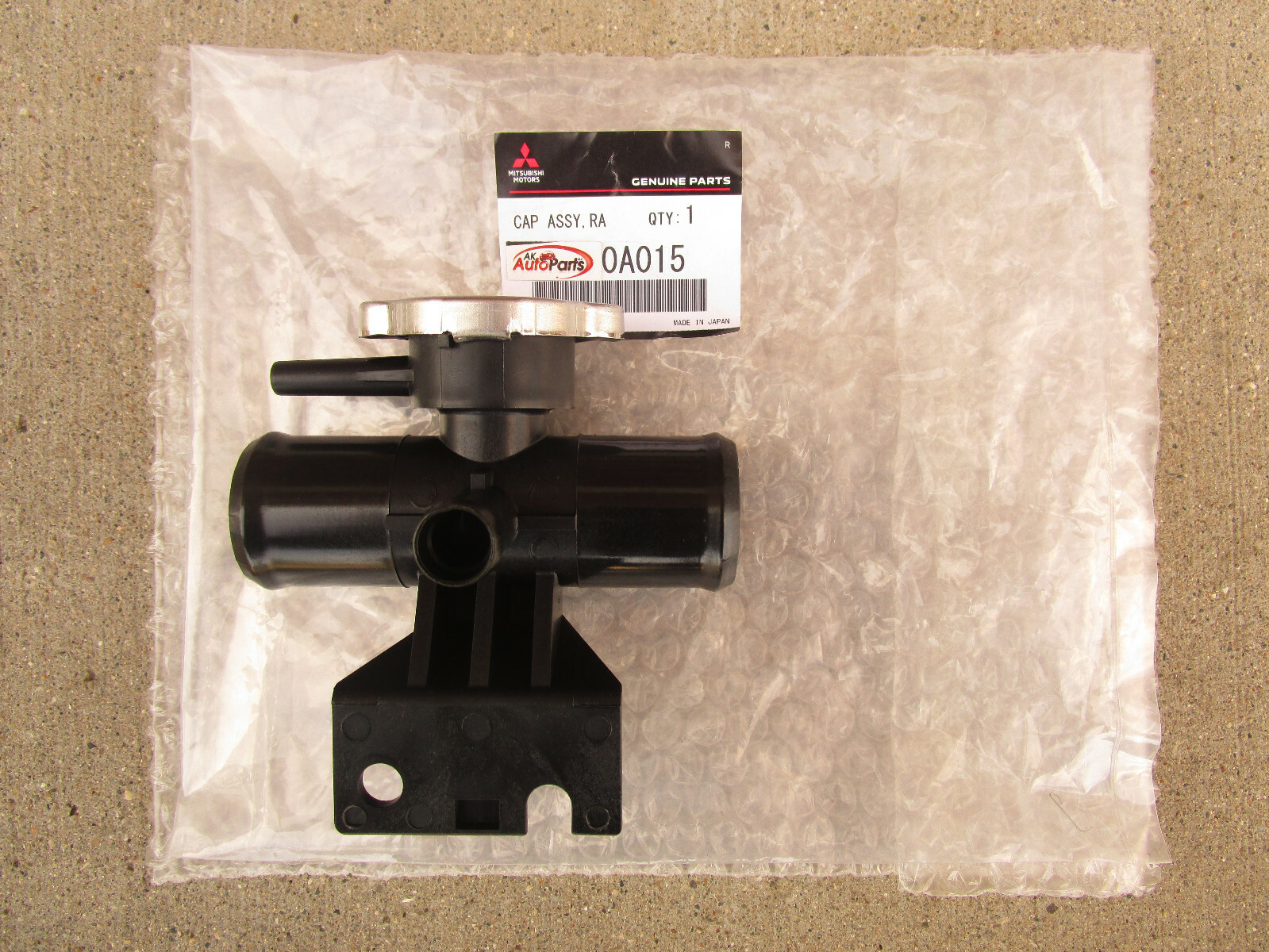 07 - 13 MITSUBISHI OUTLANDER RADIATOR FLUID CAP WITH NECK OUTLET OEM ...