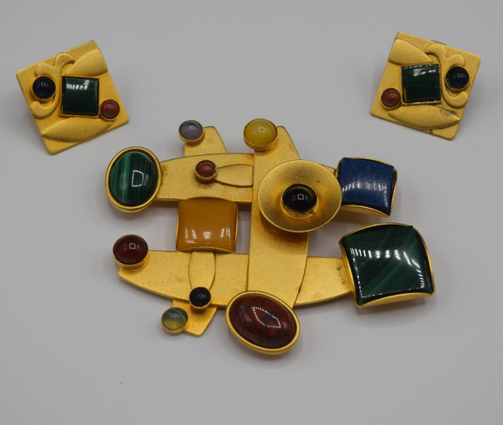 GALE ROTHSTEIN HAND SIGNED MODERN SEMI PRECIOUS STONES LARGE BROOCH AND ...