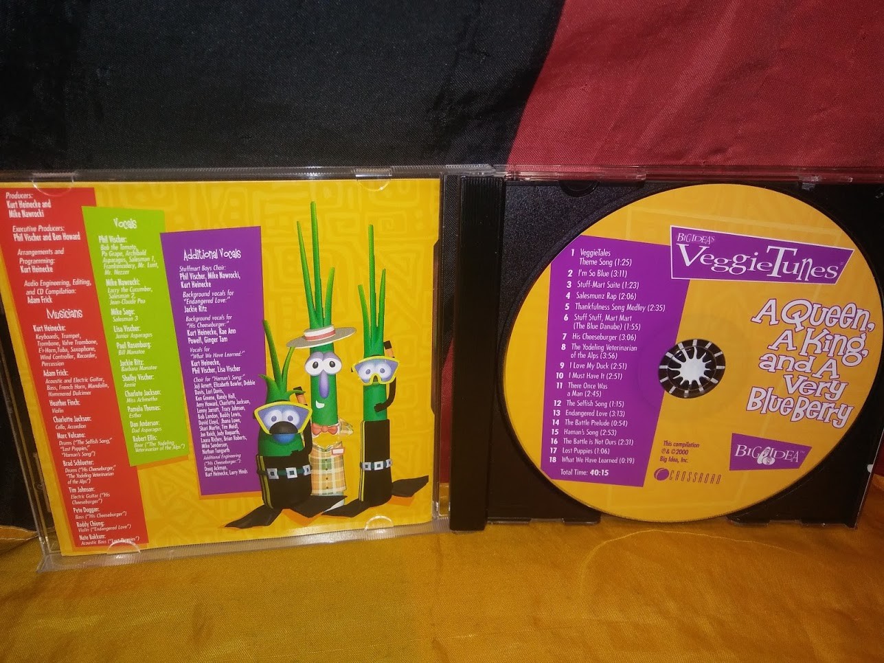 VeggieTunes: A Queen, a King, and a Very Blue Berry by VeggieTales (CD ...