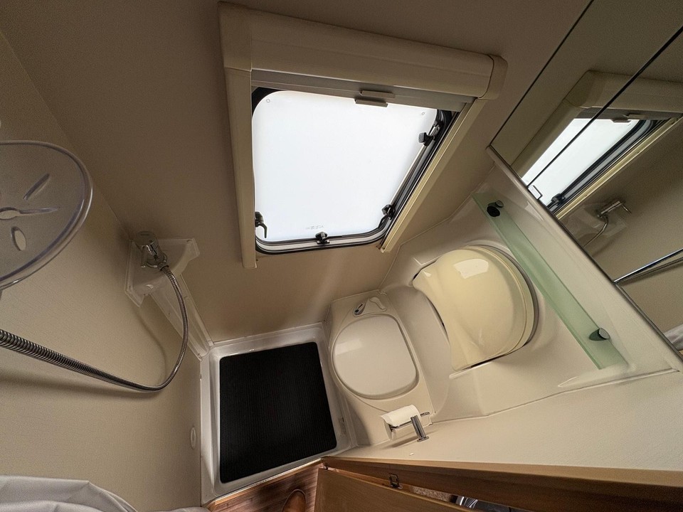 Elddis Autoquest 115 - 2 Berth - End Kitchen - Solar Panel - Bike Rack ...