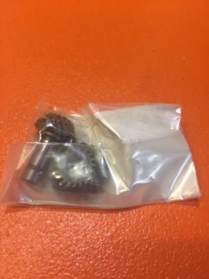 OEM STIHL FS76 FS81 FS88 GEARBOX CASE HEAD PINION GEAR ASSY. 4124 640 ...