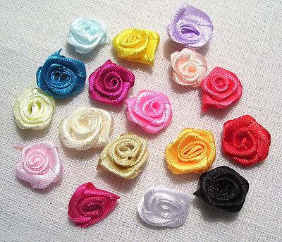 LOT de 10 FLEURS ROSE en RUBAN SATIN ** 15 mm ** Au choix ...