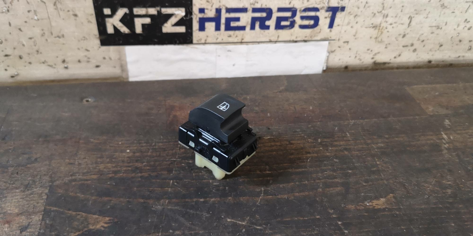 window regulator switch 1 way Renault Captur 254218614R 0.9TCe 66kW ...