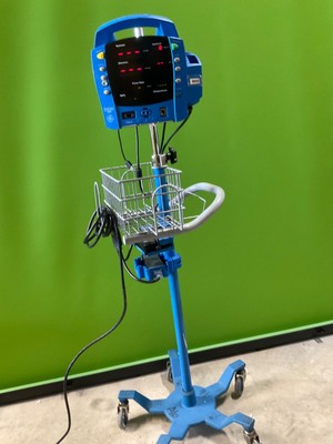 Patient Monitors - Ge Dinamap Procare 400