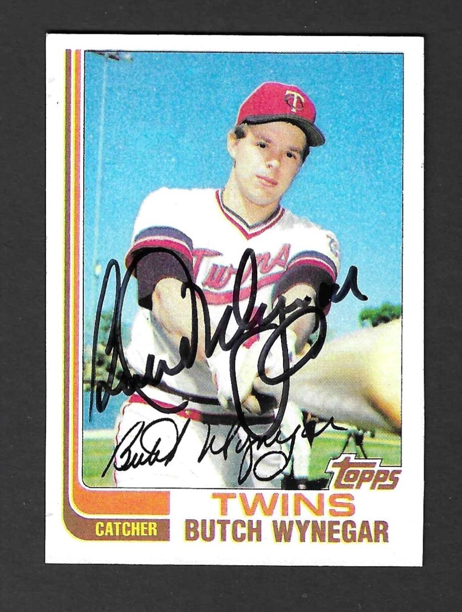 BUTCH WYNEGAR Minnesota Twins Signed Autographed 1982 Topps Baseball ...