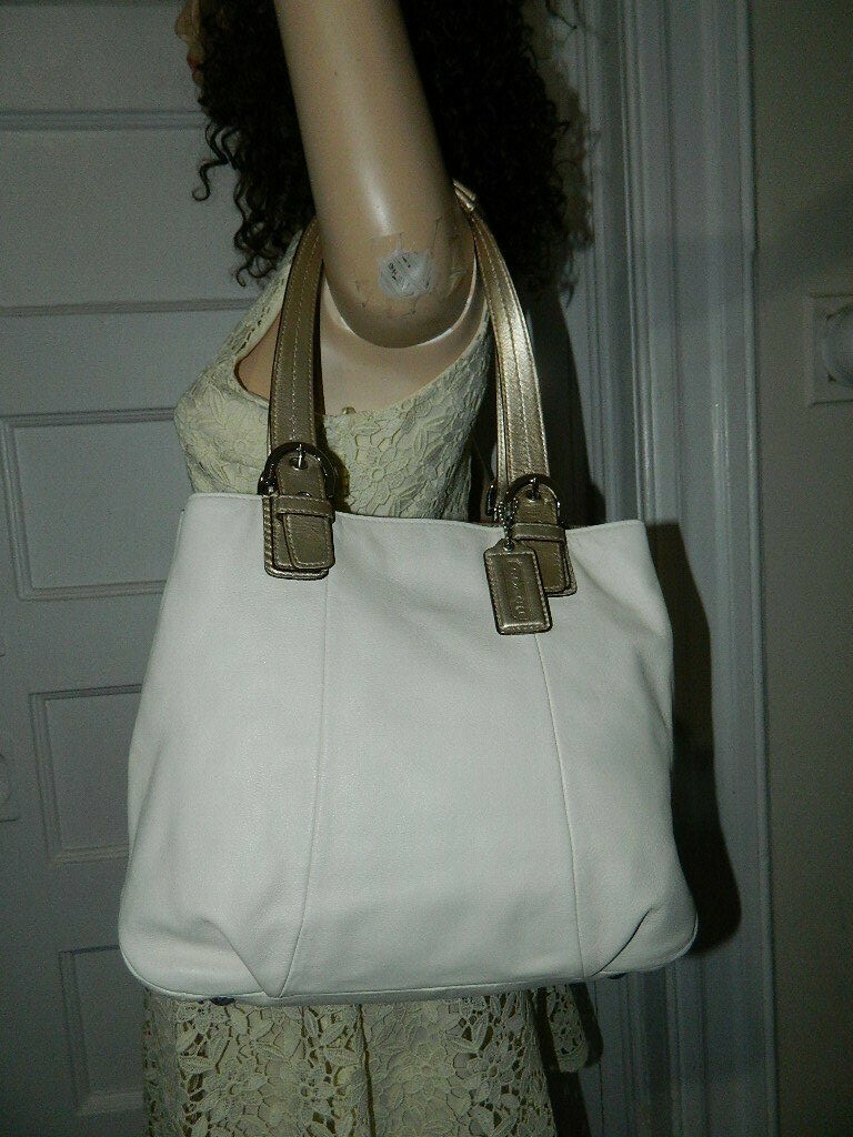COACH SOHO IVORY LEATHER SHOULDER HANDBAG - Gem