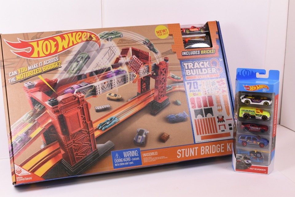 MATTEL HOT WHEELS TRACK BUILDER STUNT BRIDGE KIT W / 5 FREE CARS DWW97 ...