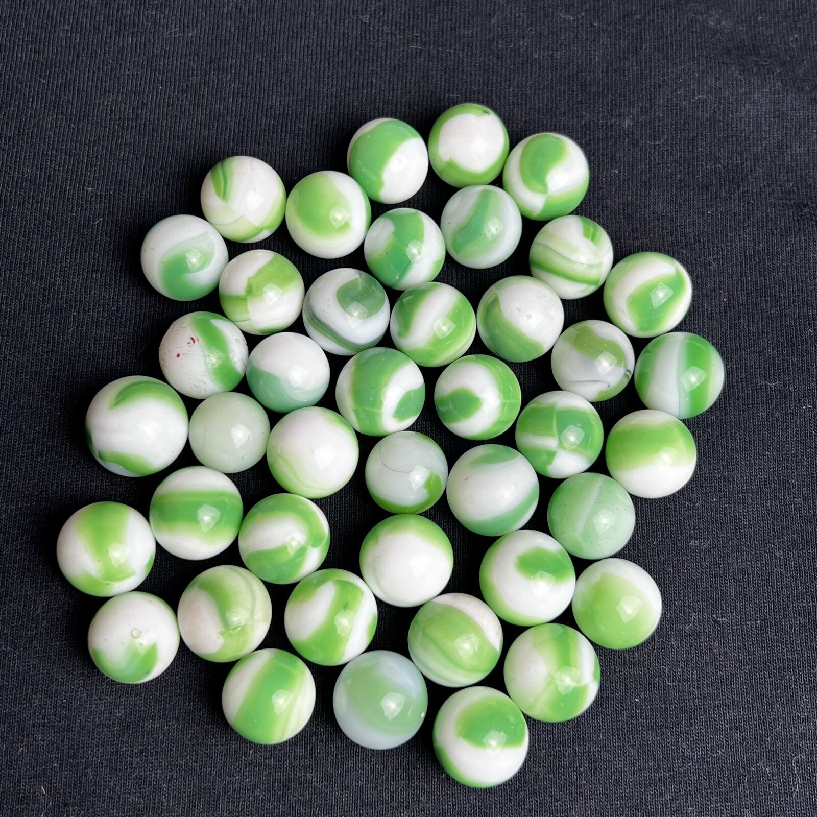 Vintage Lot Of 42 Akro Agate Corkscrew Lime Green White Glass Marbles 0 ...