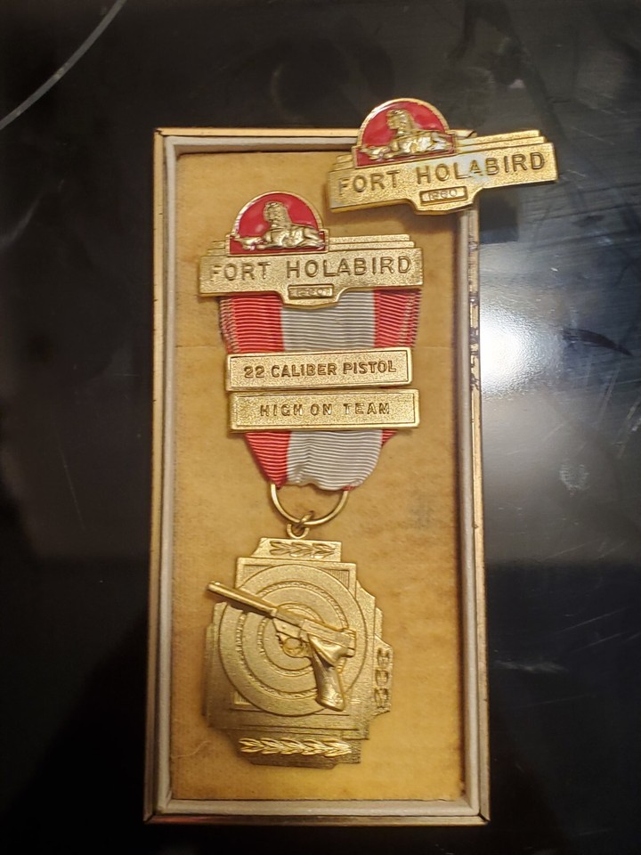 FORT HOLABIRD Baltimore MD Home of Army Intelligence 1960s MEDAL TIE ...