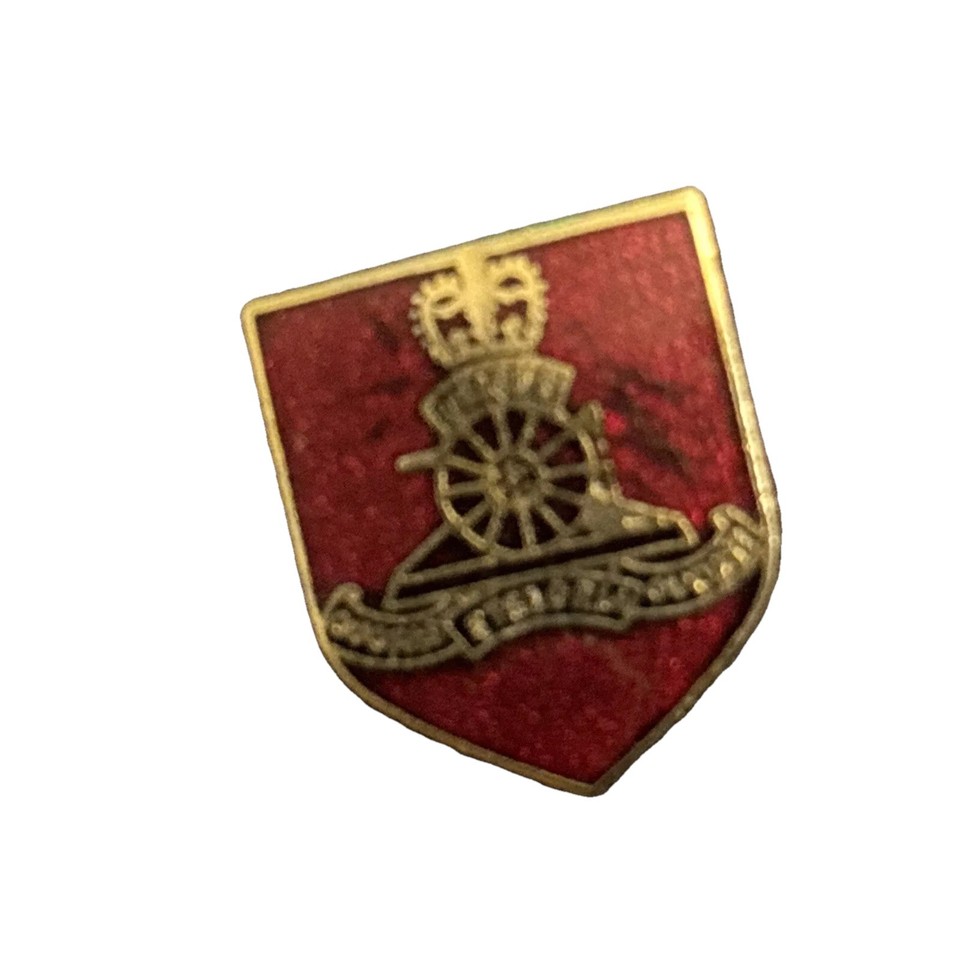 BRITISH MILITARY ROYAL ARTILLERY Gold Tone & Enamel lapel Pin Badge ...