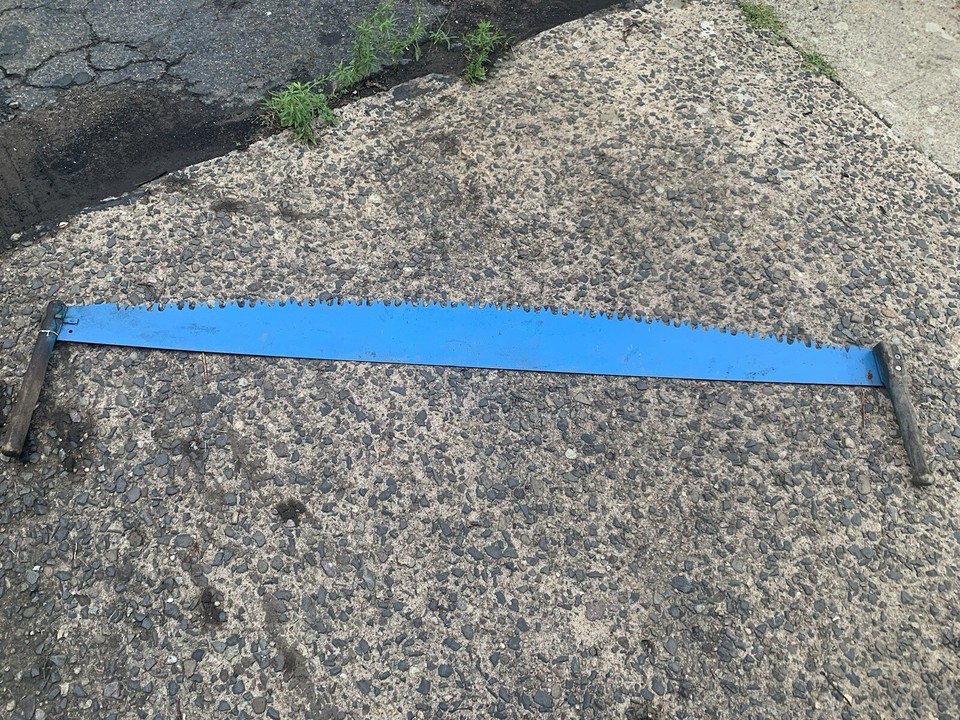 VINTAGE 6FT LONG SAWS 🪚 2 MAN CROSSCUT SAWS ORIGINAL PAINTING. NEVER ...