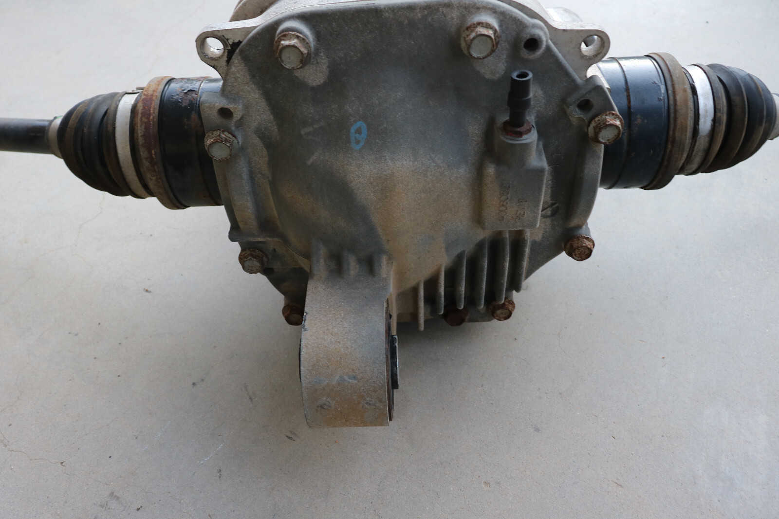 2010 Chevrolet Camaro SS 6 Speed Rear Differential Diff Ratio 3.45 | eBay