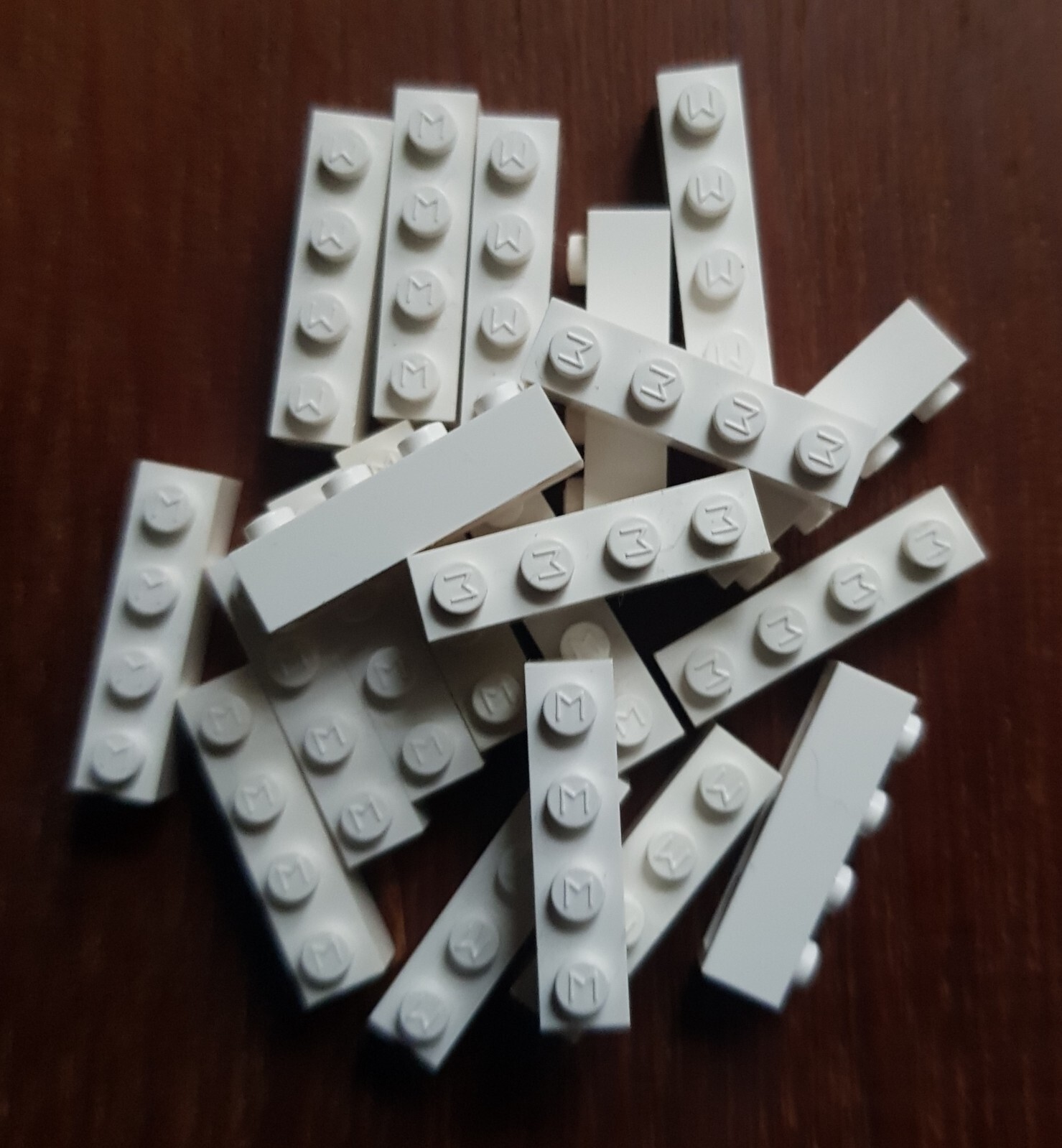 LEGO MODULEX 20 WHITE BRICKS 1x4 WITH M LOGO ON STUDS | eBay