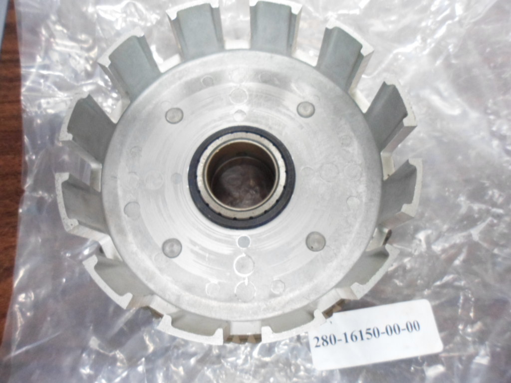 NOS Yamaha Primary Driving Gear Clutch Assembly 1974 RD250 280-16150-00 ...