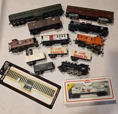 Lot of Vintage 1980's HO Train Stuff - Cars, Locomotive | eBay