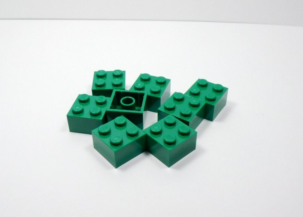 LEGO 8 Green 2x2 Bricks G2 | eBay