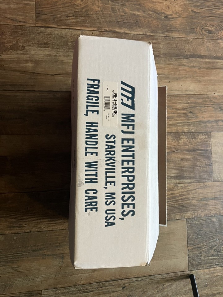 MFJ-993B IntelliTuner Automatic Antenna Tuner 300/150 Watts - Open Box ...