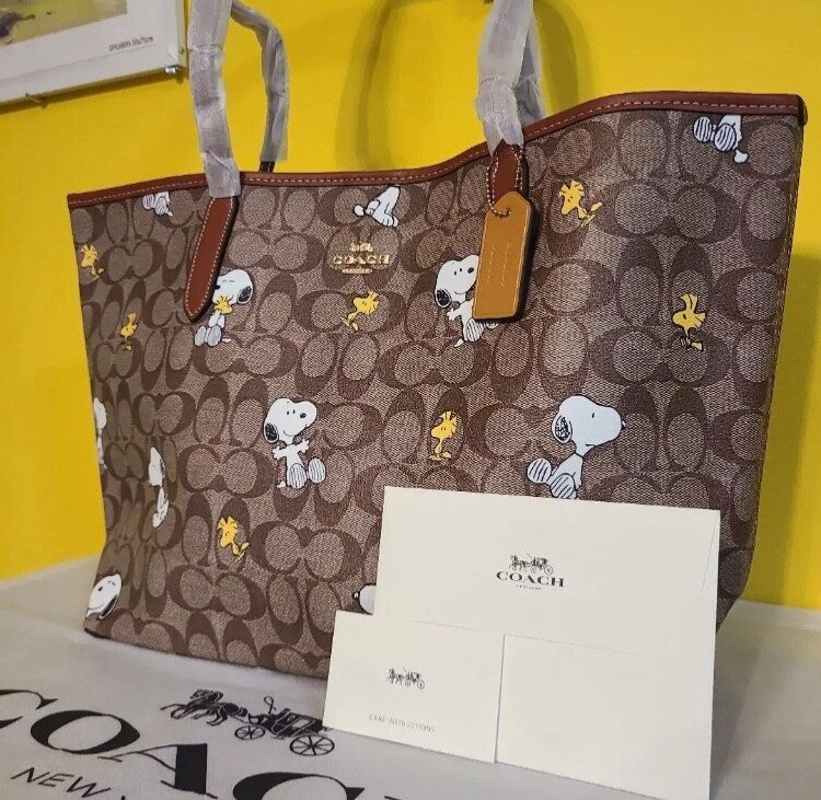 COACH x Snoopy Collaboration Tote bag CF-166 Khaki Redwood Multi Japan ...