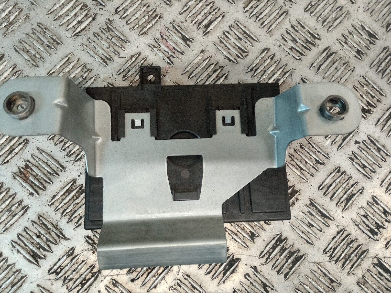 2014 FORD FIESTA MK7 - 1.0 PETROL BCM BODY CONTROL MODULE DN1T-15K600 ...