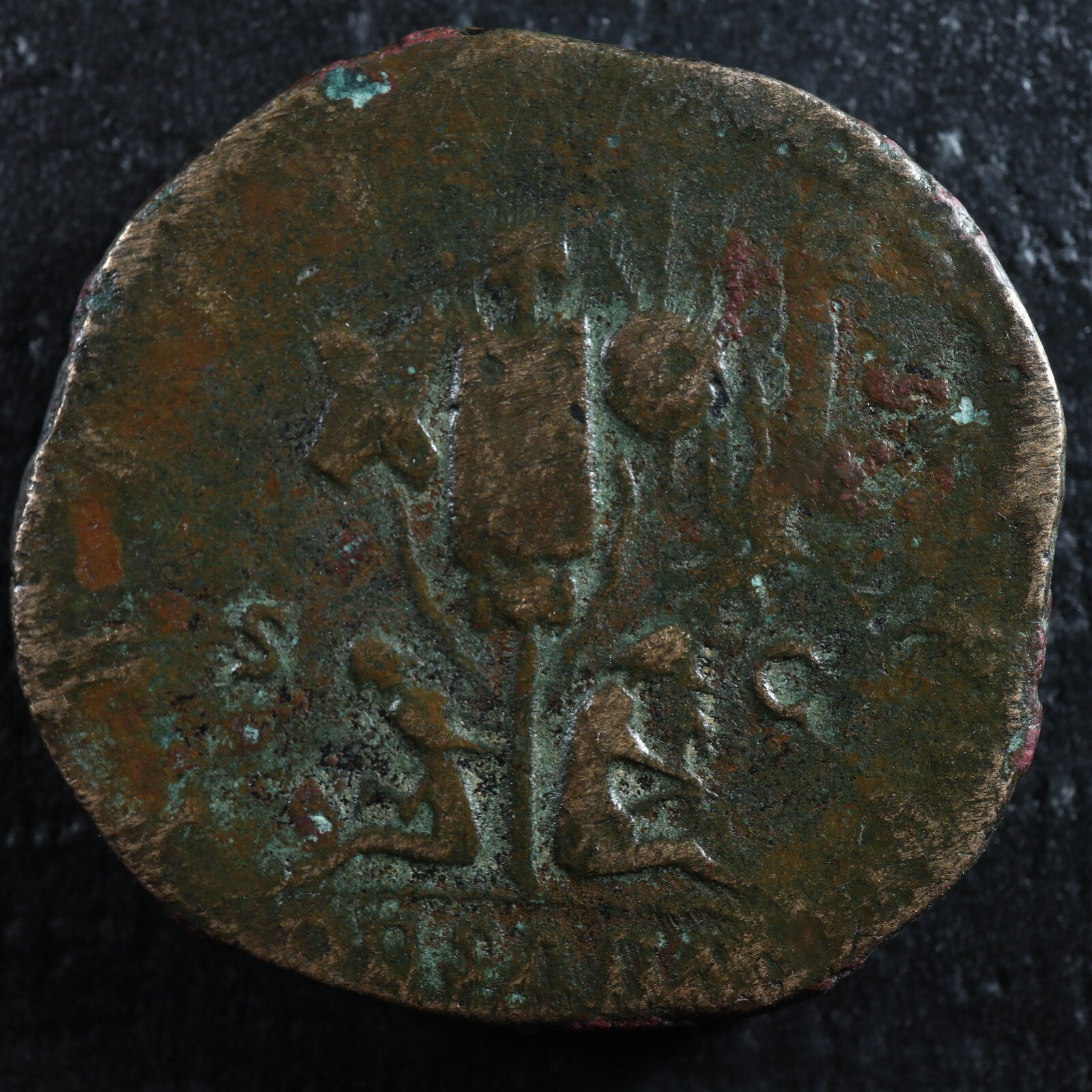 Commodus Sestertius 177 Rome RIC 1571 Two captives Trophy Sesterce ...