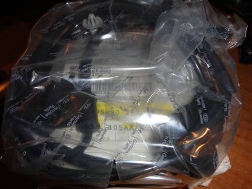 GENUINE KIA,HYUNDAI 95680 2E300 SENSOR ASSY-ABS RR WHEEL LII | eBay