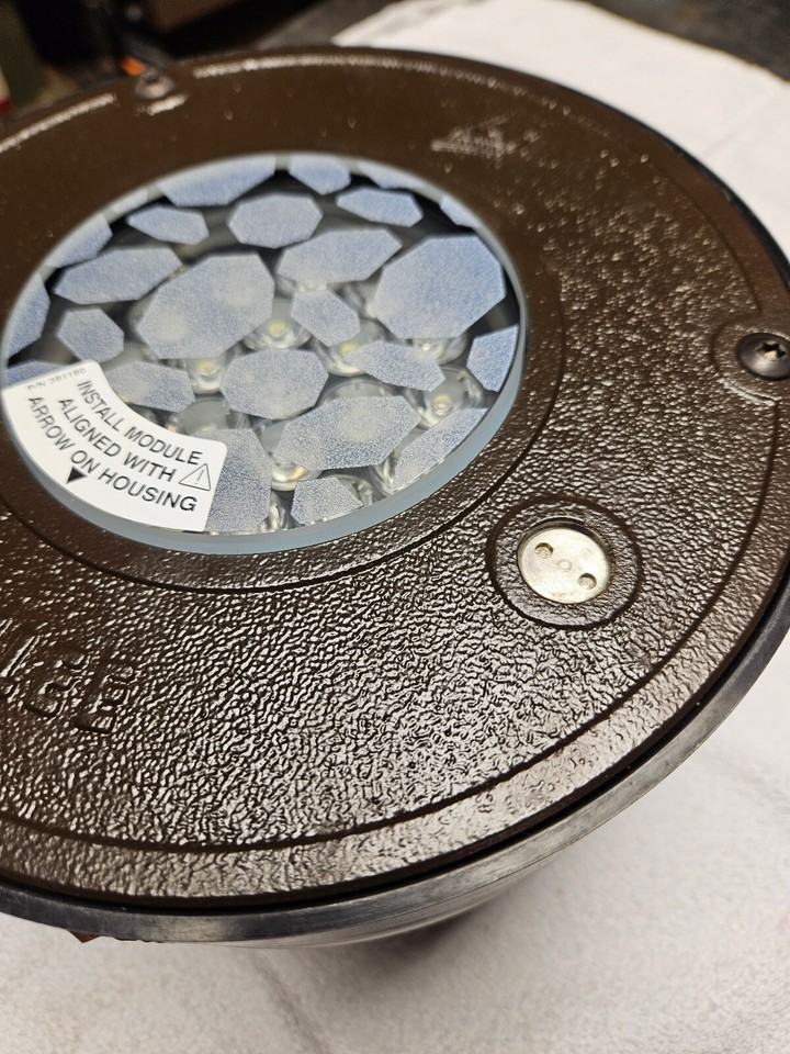 LSI XIG INGROUND LED WATERPROOF SIGN AND FLAGPOLE LIGHTING. ADJUSTABLE ...