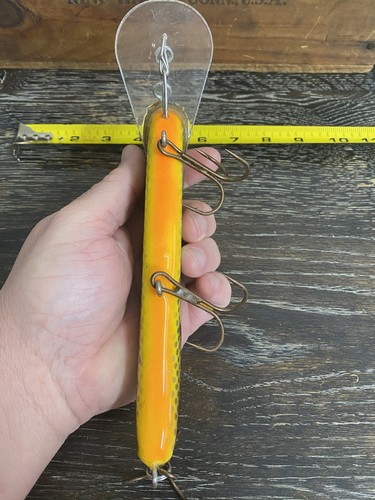 Custom 9” Musky Crank Bait Lure Muskie Pike Hand Made Wood Shad Robert ...