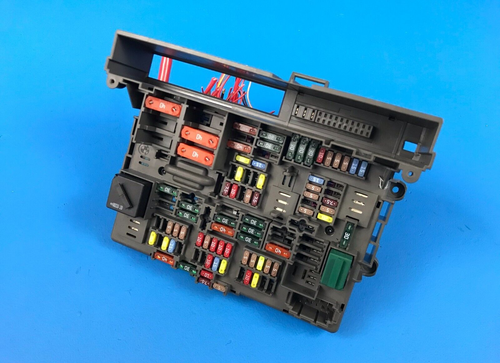 08-13 BMW E90 E92 E93 328I 335I M3 FRONT GLOVE BOX FUSE DISTRIBUTION ...