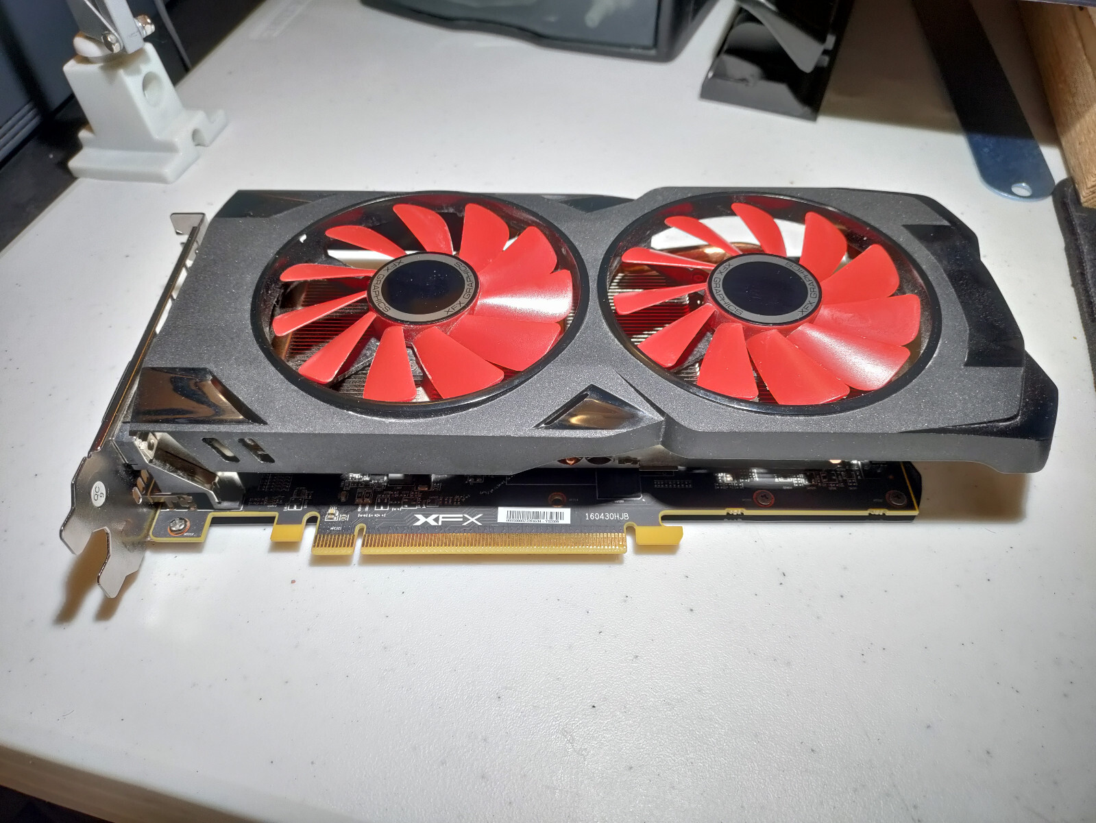 XFX RX-570 4GB DDR5 RS XXX Edition OC+ 1284 MHz w/ XFXCustom Backplate ...