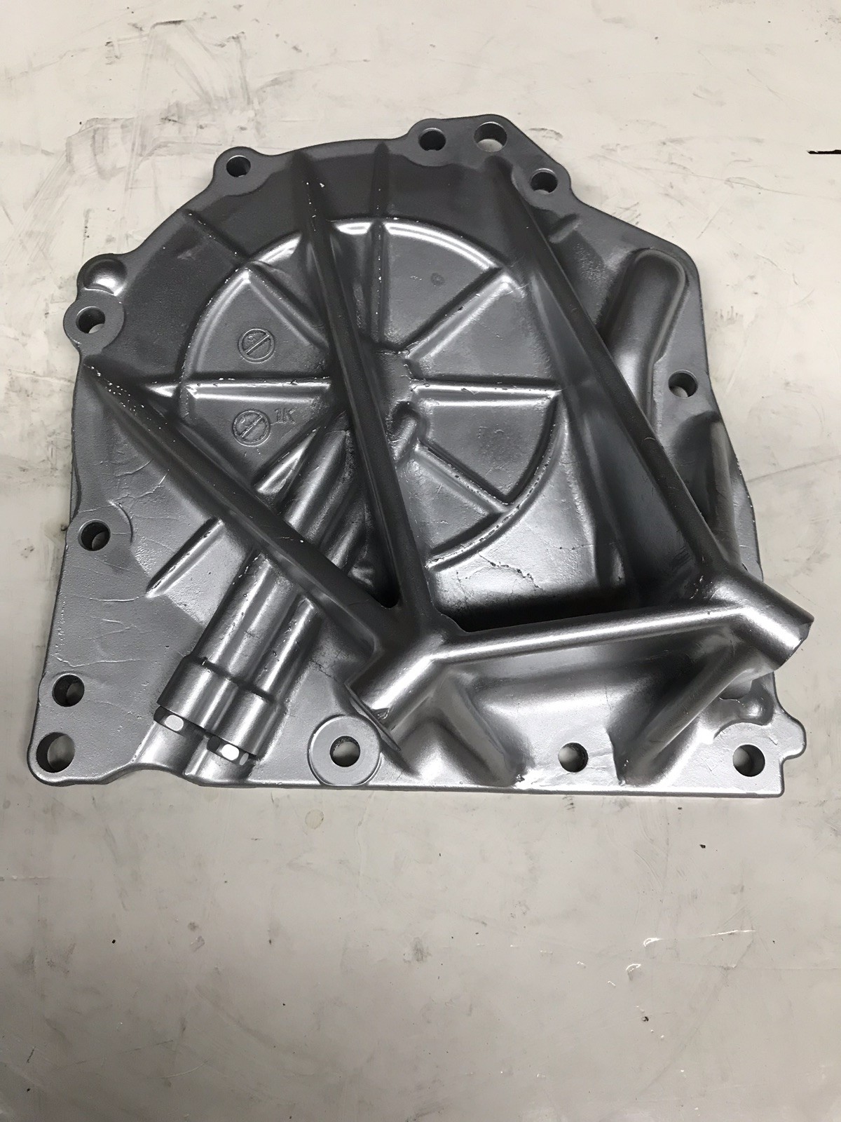 Toyota U140 Transmission Rear Cover Cast # 1K 11 Bolt 4 Bolt Mount 99 ...