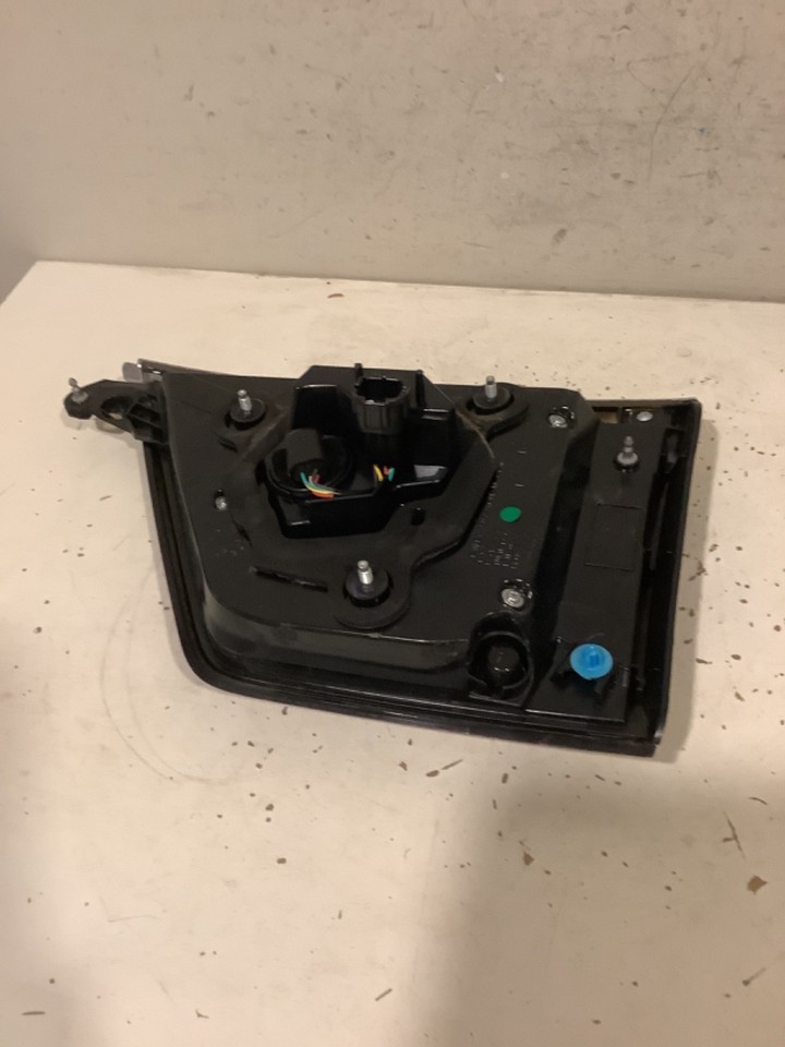 2021 -2023 NISSAN ARMADA DRIVER LH LID TAIL LGHT OEM C94L-13705 TL | eBay