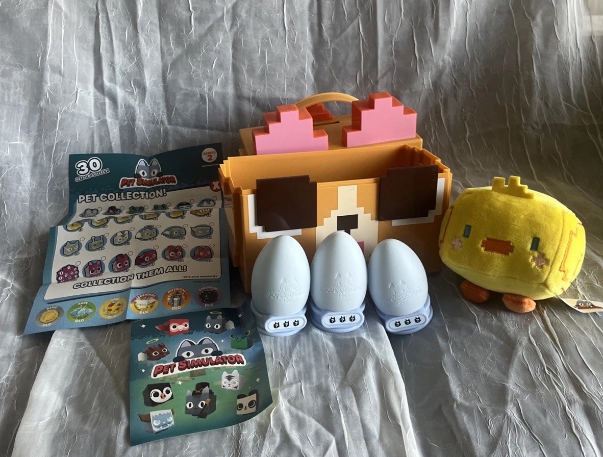 Roblox Pet Simulator Corgi Mystery Plush Chick & Mini Figures Online ...