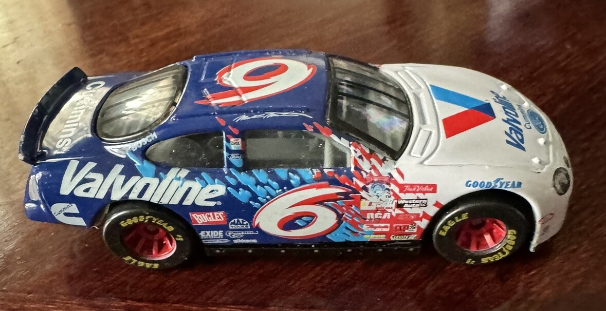Racing Champions NASCAR Mark Martin #6 Roush Racing 1986 Valvoline 1:64 ...
