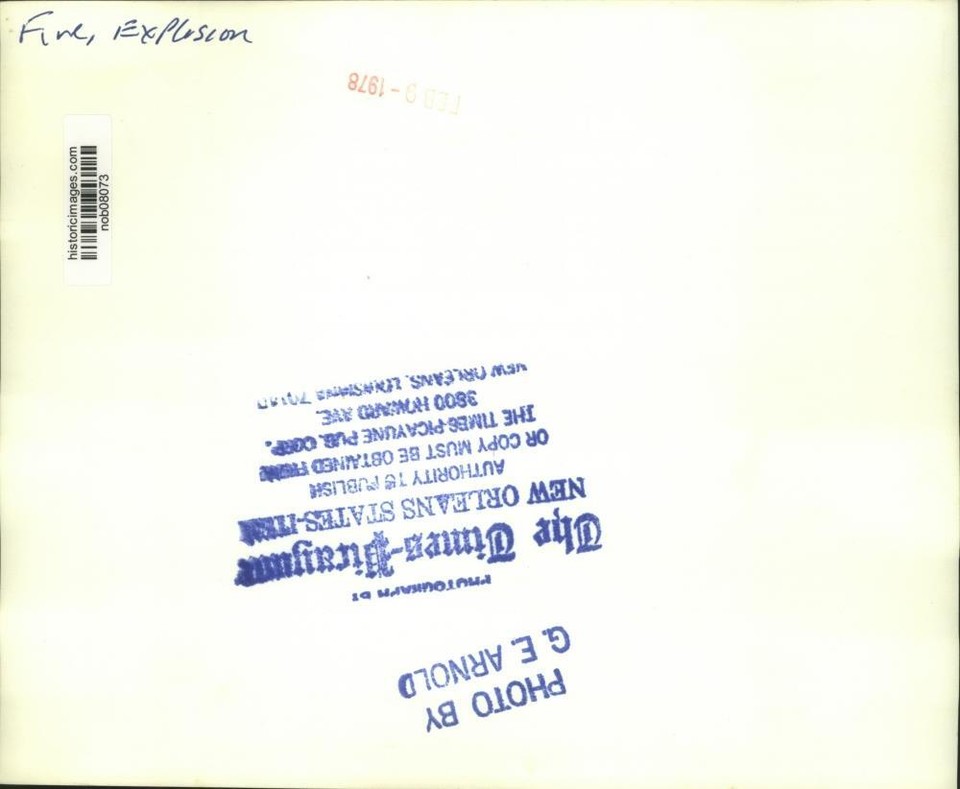 1978 Press Photo Charred remains of a house engulfed by fire after ...