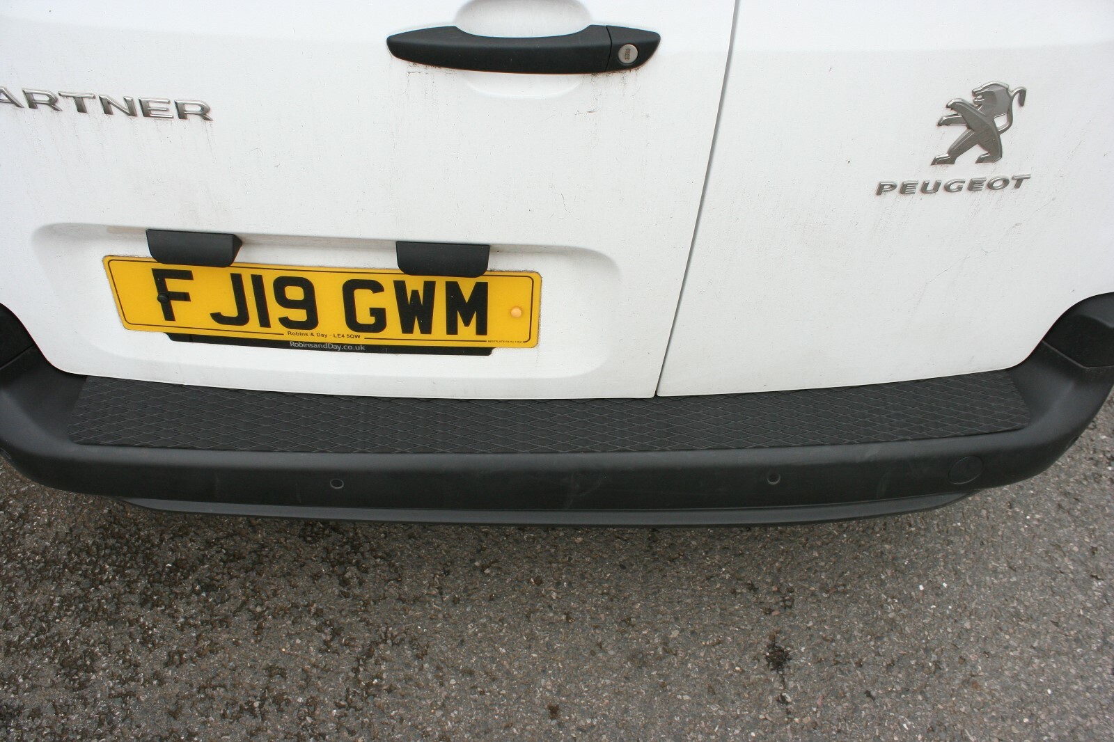 CITROEN BERLINGO. PEUGEOT PARTNER . VAUXHALL COMBO REAR BUMPER ...