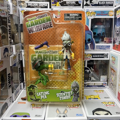 2015 Plants vs Zombies GATLING PEA & SCIENTIST ZOMBIE Figure set DST ...