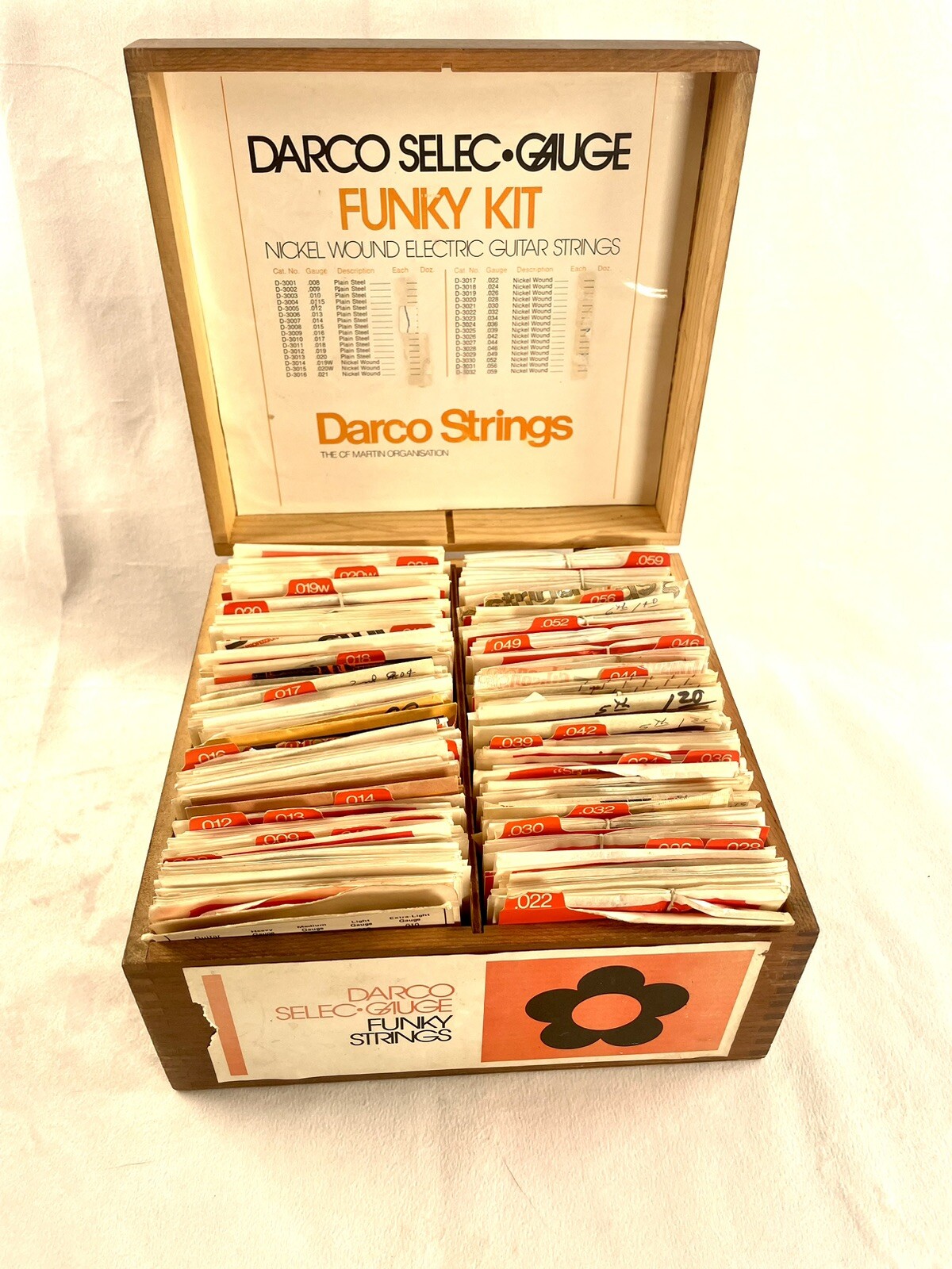 Vintage Darco guitar strings “Funky Kit” 300 strings!!!! | eBay