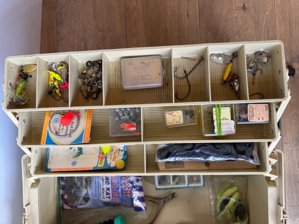 Vintage Plano 8606 6 Tray Lockable Fishing Tackle Box Storage LOADED ...